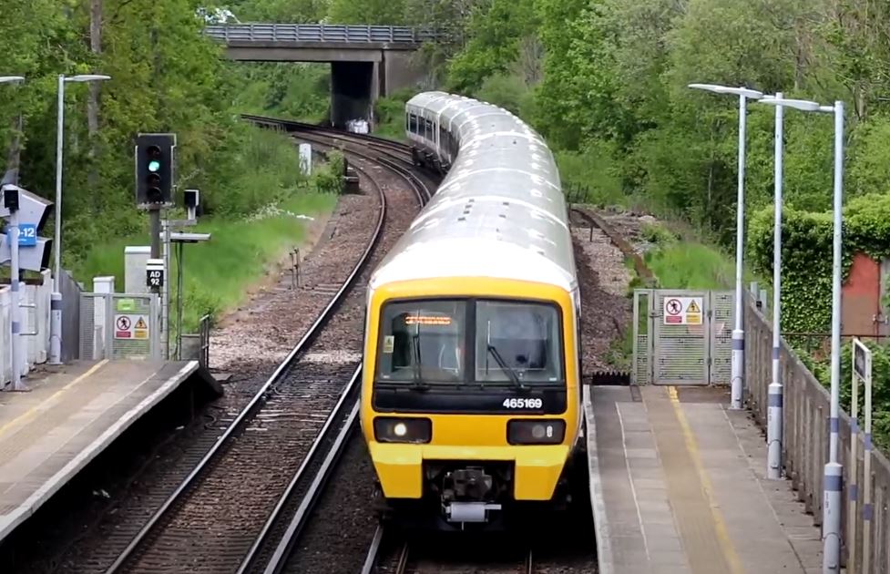 Along The Railway Line | South East Mainline | Dunton Green Railway ...