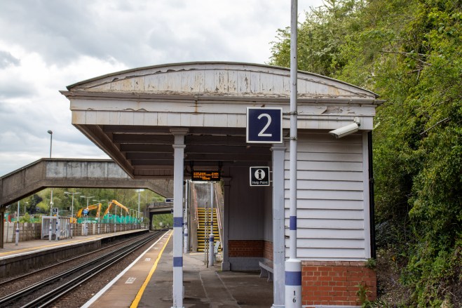 Along The Railway Line | South East Mainline | Knockholt Railway ...