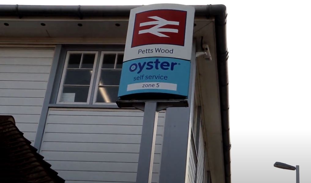 Along The Railway Line | South East Mainline | Petts Wood Railway ...